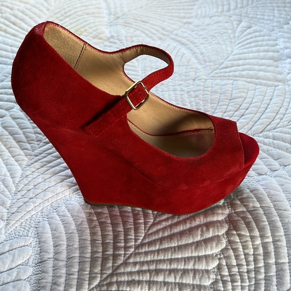 Steve Madden | Shoes | Red Suede Platforms | Poshmark